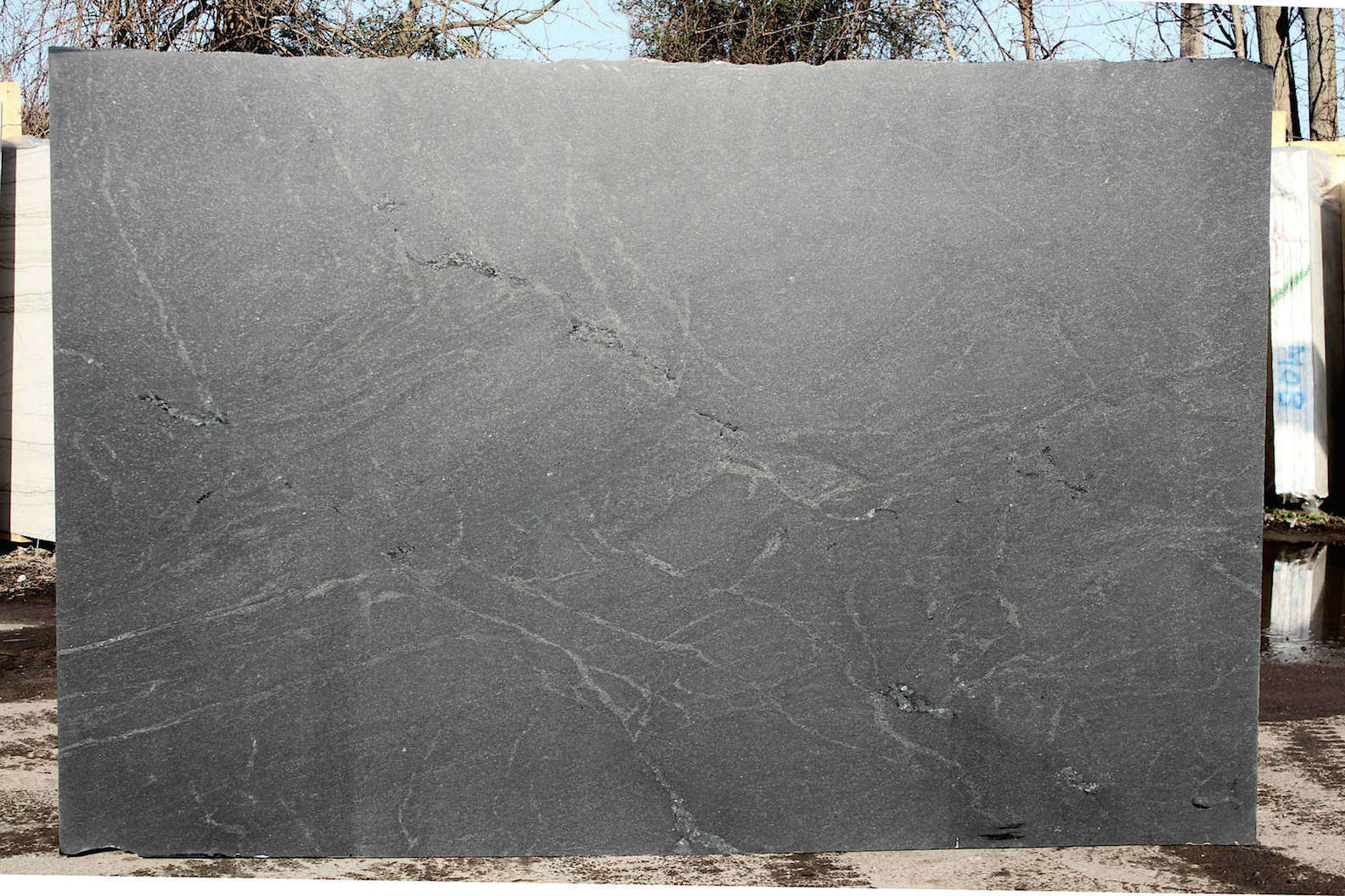 American Black Granite Azerobact Stone Profile | Divine Stoneworks